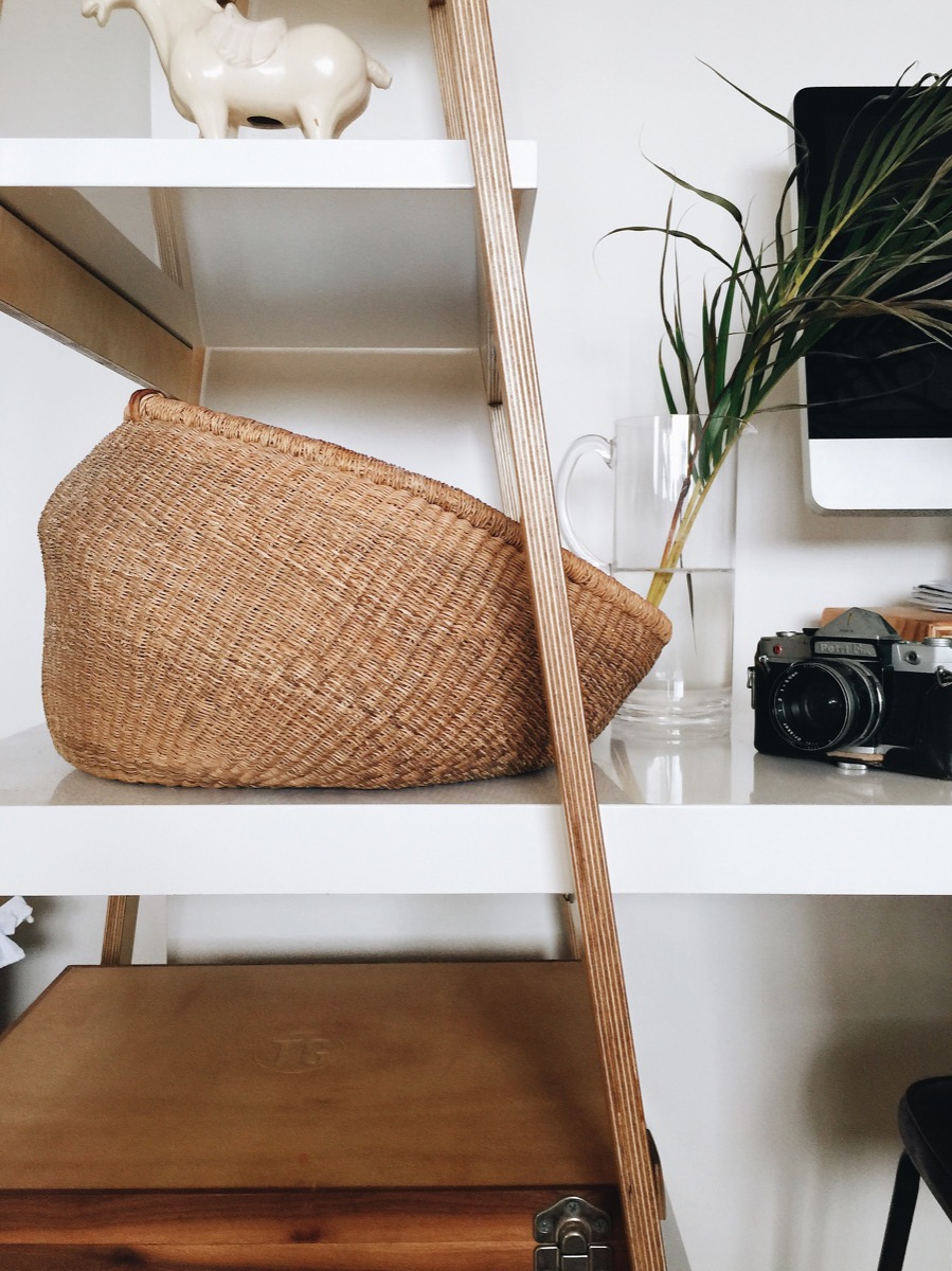 Tess Guinery's Desk | Desk Hunt
