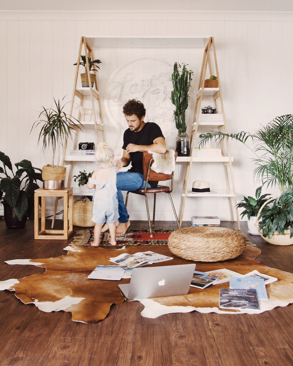 Tess Guinery's Desk | Desk Hunt